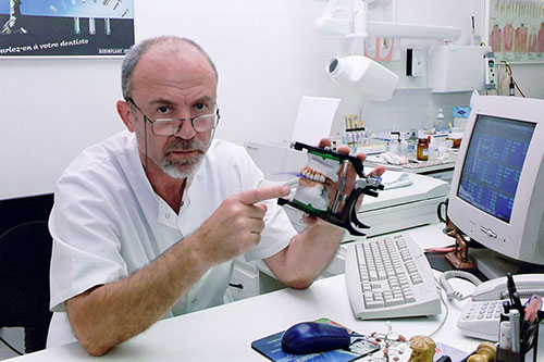 Subperiosteal Implants Monograph - www.multimplants.com